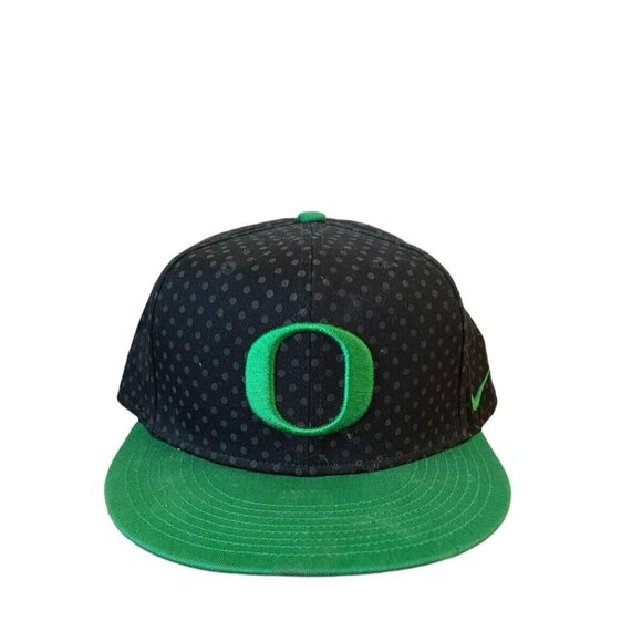 Nike | Accessories | Nike True Fit Oregon Ducks Big O Black Green Dot ...